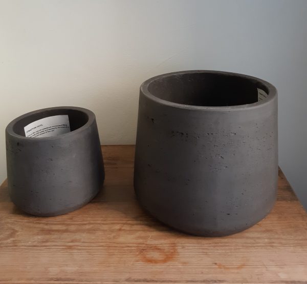 Stratton tapered pot - small and green